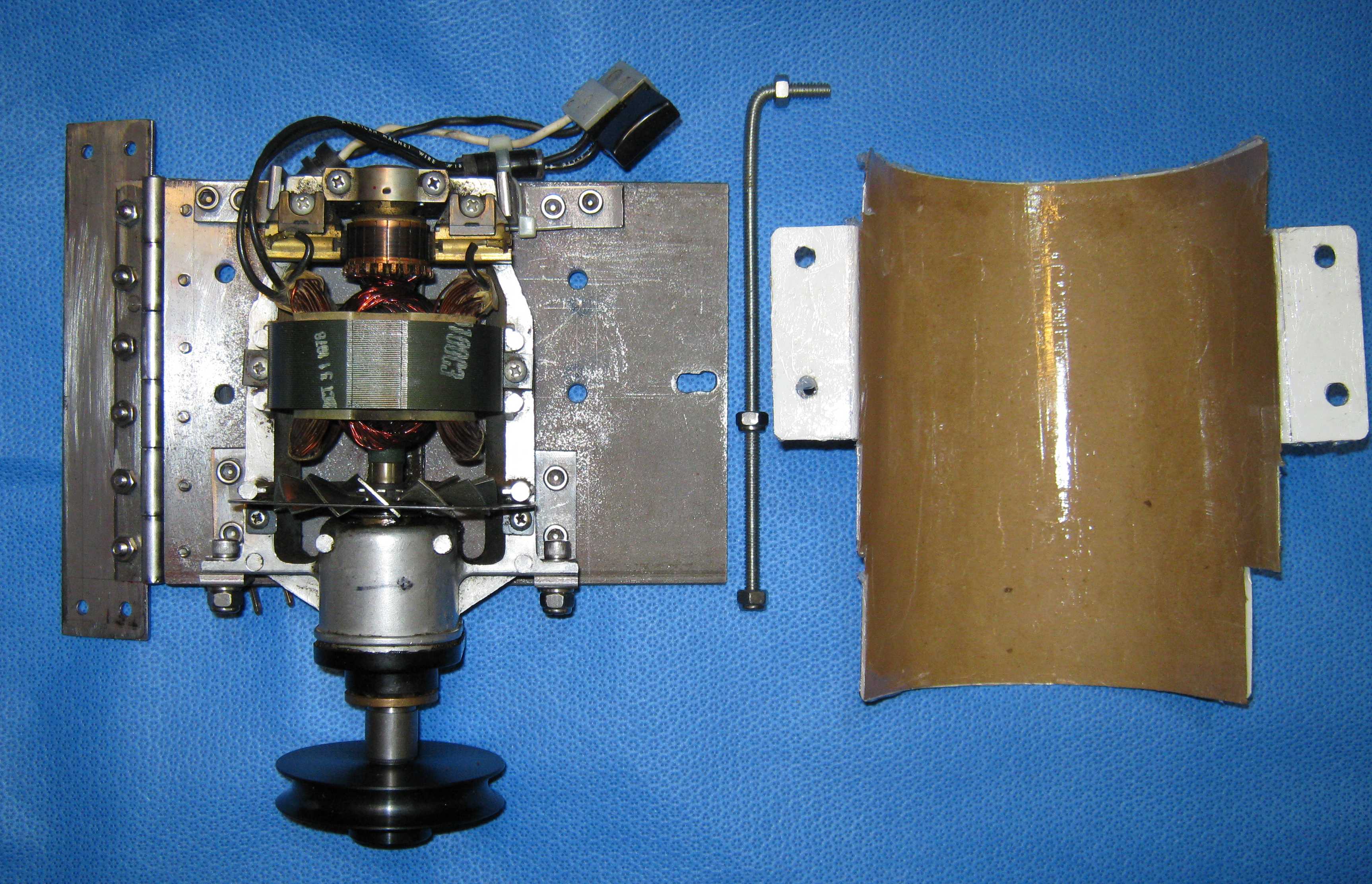 Index of /4v4a/ProjectWhitefire/VandeGraaffGenerator/MotorAssembly/